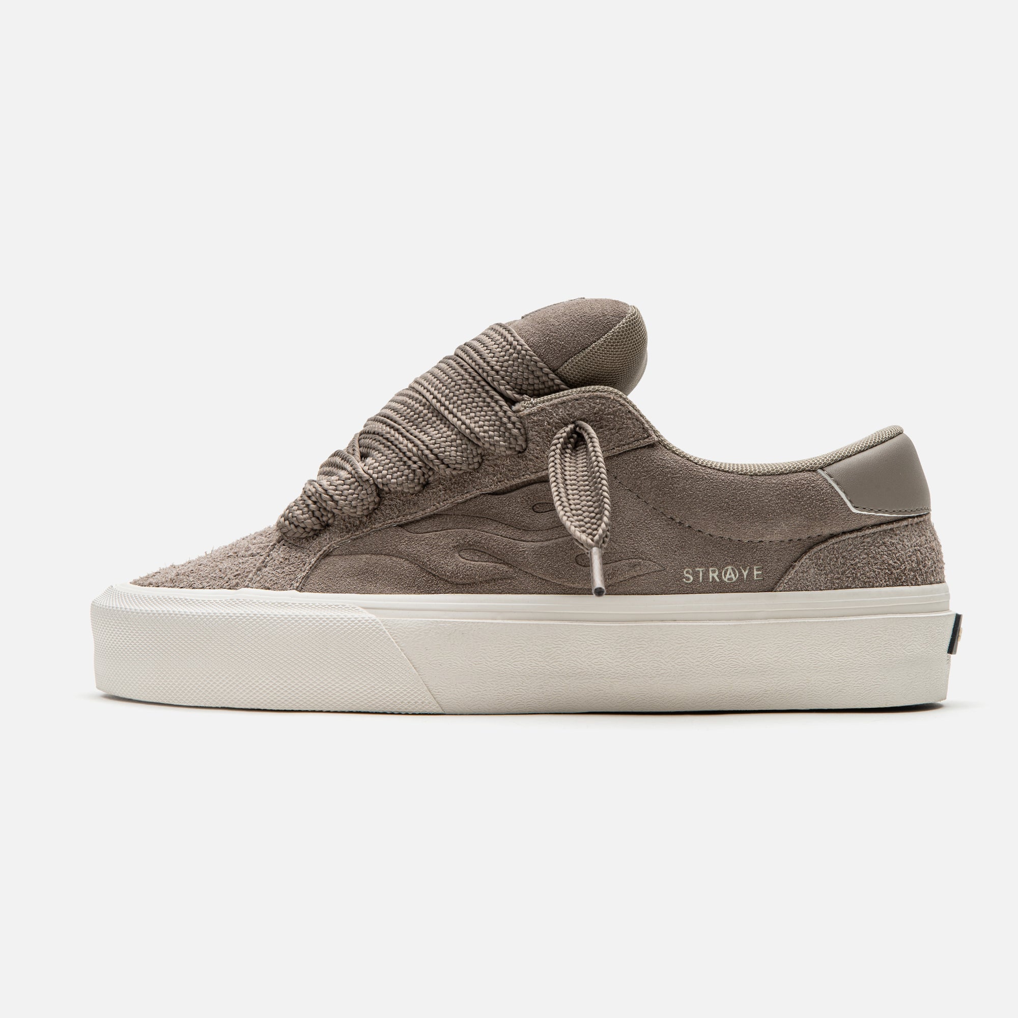 LOGAN PUFF | Low Top Skate Shoes | STRAYE