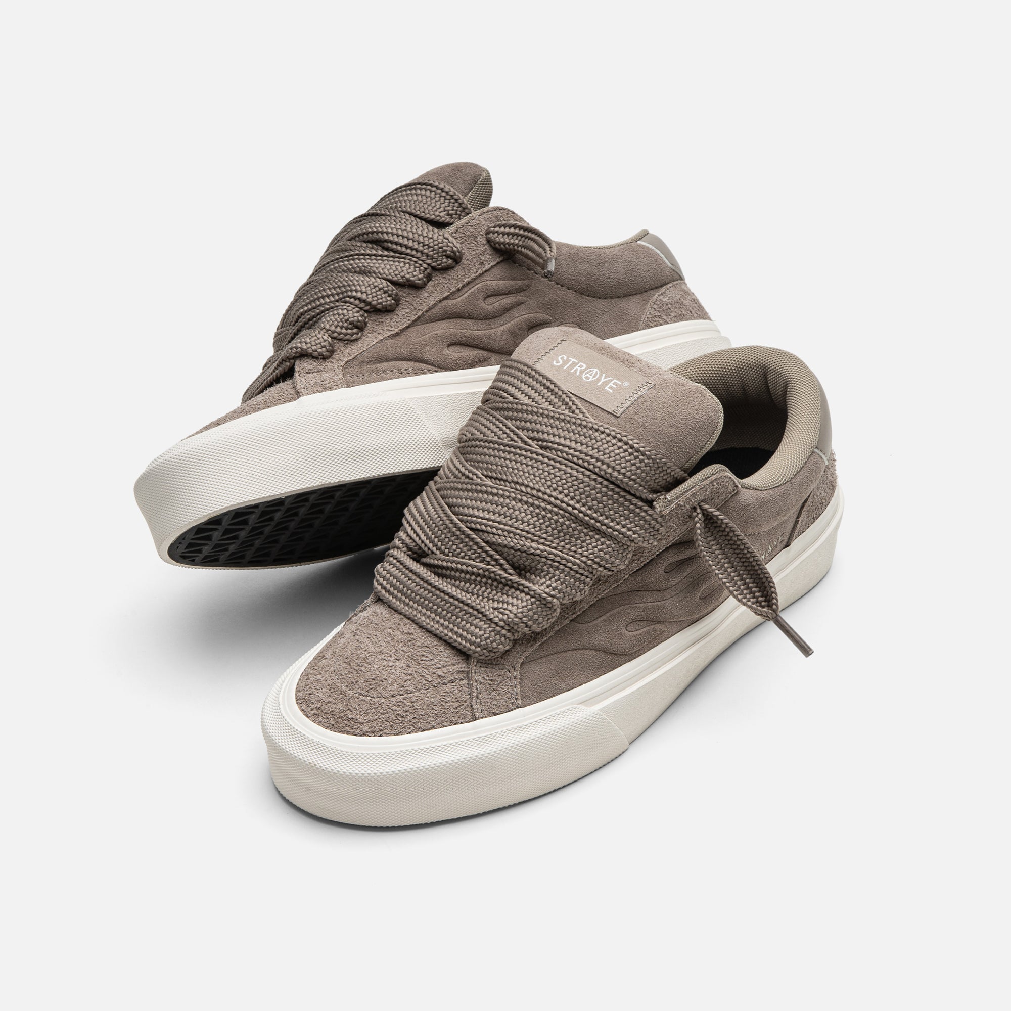 LOGAN PUFF | Low Top Skate Shoes | STRAYE