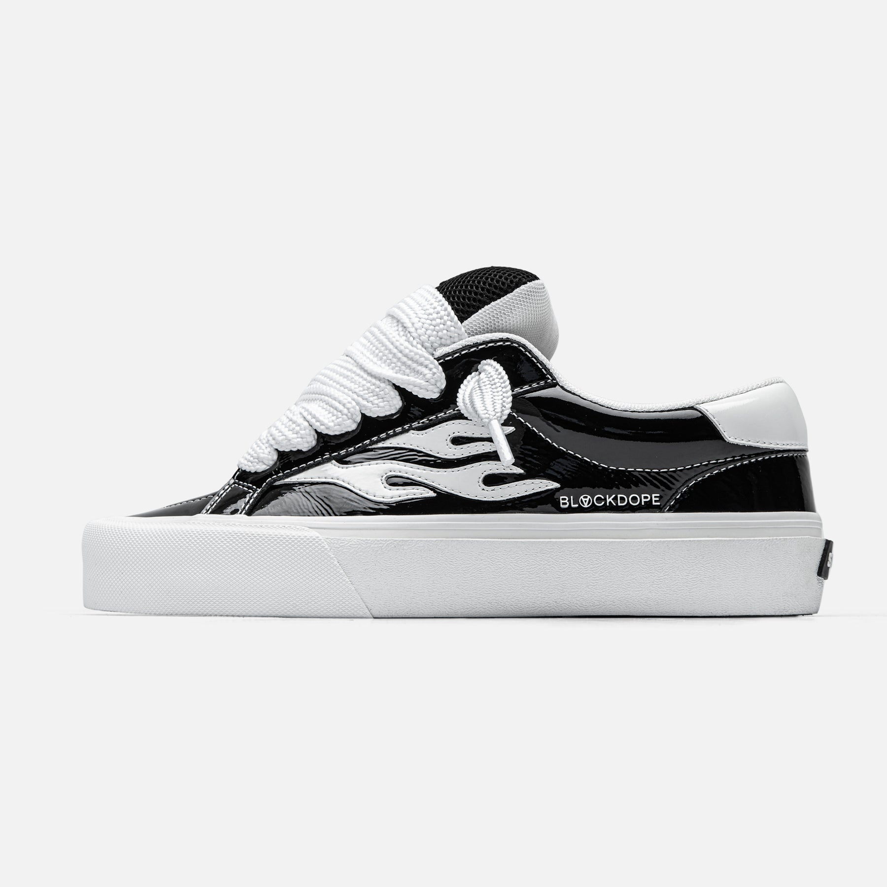 LOGAN PUFF | Low Top Skate Shoes | STRAYE