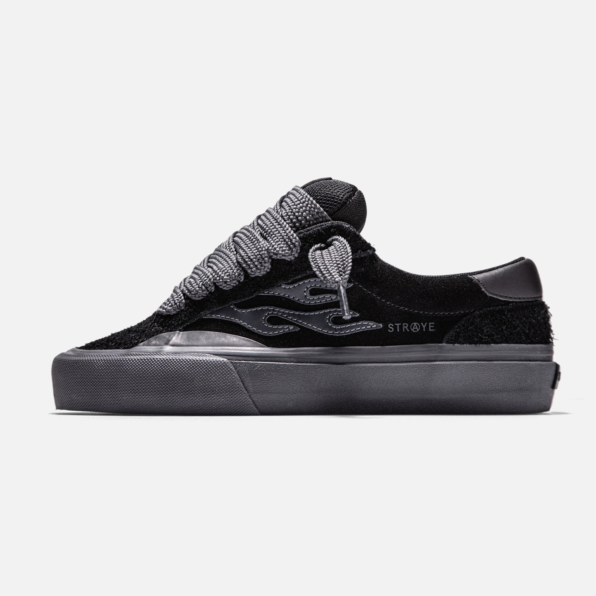 LOGAN PUFF | Low Top Skate Shoes | STRAYE